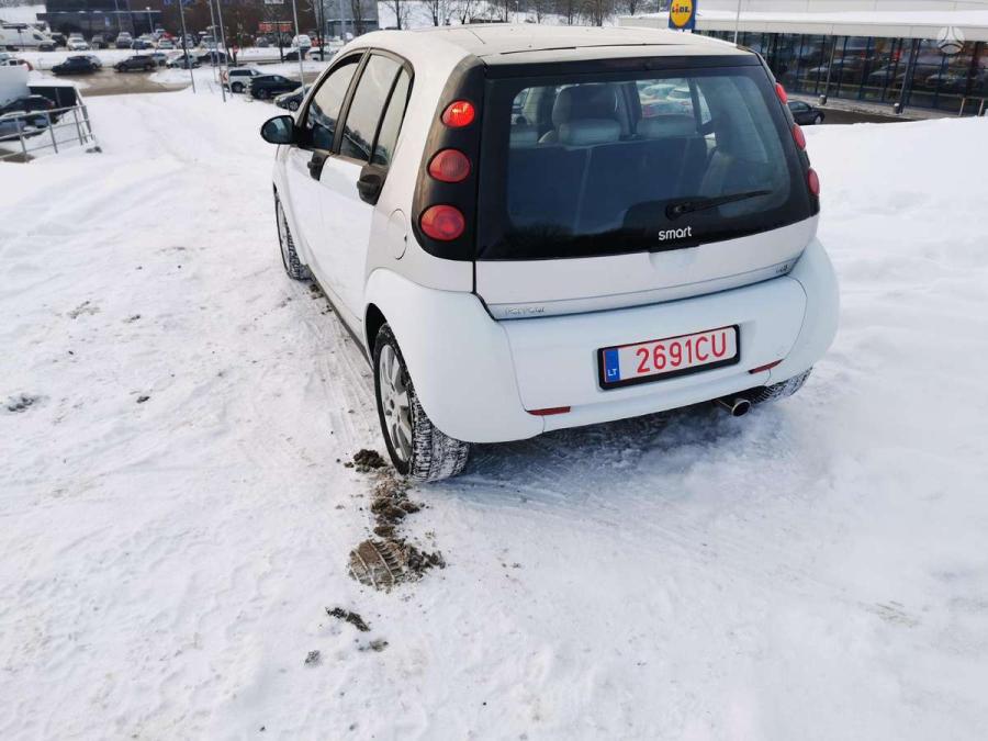 Balts Smart Forfour 2006 Viļņa, ar dzinēja tilpumu 1.50 L un nobraukumu 246 tūkst. km par 1250 €, foto 7 vietnē AUTOMOTO.COM.LV