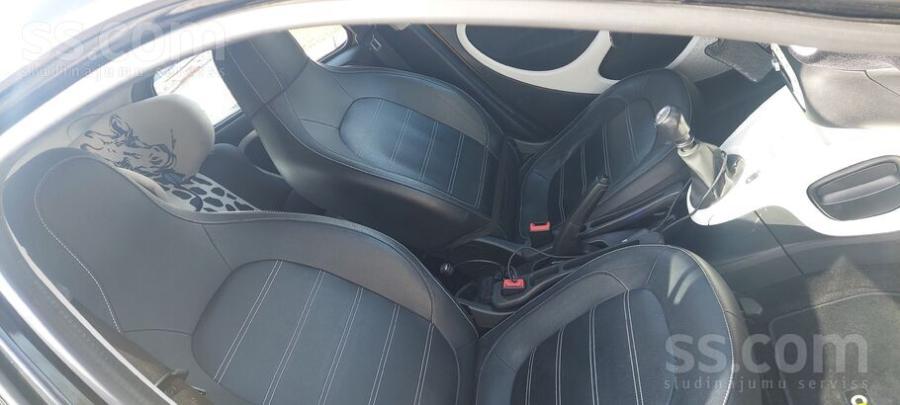 Yellow Smart Forfour 2015 in Riga, with an engine capacity of 0.90 L and mileage of 167 thousand km for 6200 €, photo 10 on AUTOMOTO.COM.LV