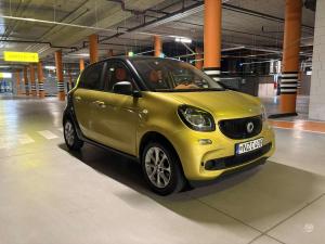 Yellow Smart Forfour 2017 in Vilnius, with an engine capacity of 1.00 L and mileage of 156 thousand km for 7500 €, photo 5 on AUTOMOTO.COM.LV