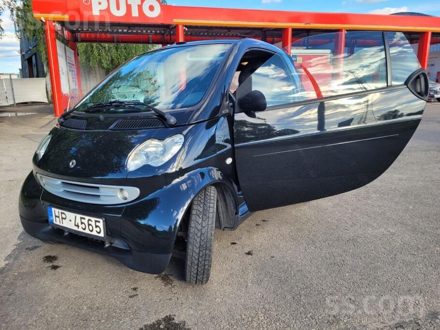 Black Smart Fortwo 2001 in Riga, with an engine capacity of 0.80 L and mileage of 145 thousand km for 1000 €, photo 1 on AUTOMOTO.COM.LV