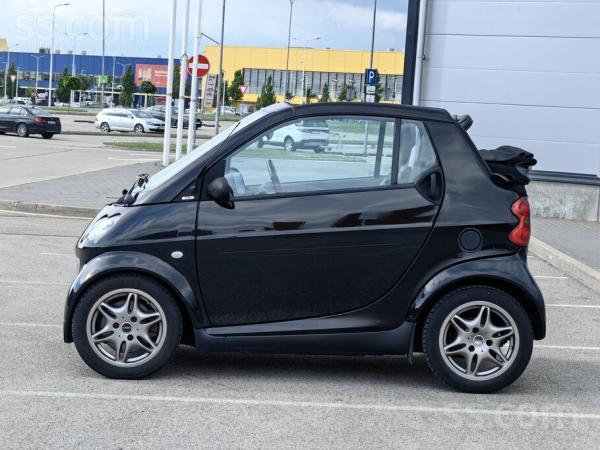 Black Smart Fortwo 2001 in Riga, with an engine capacity of 0.80 L and mileage of 145 thousand km for 1800 €, photo 5 on AUTOMOTO.COM.LV