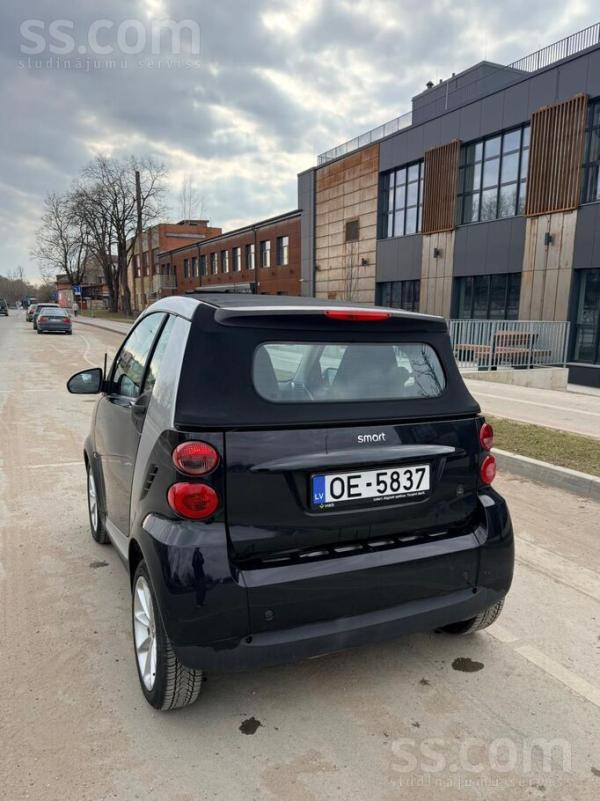 Black Smart Fortwo 2008 in Cesis, with an engine capacity of 1.00 L and mileage of 159 thousand km for 3100 €, photo 5 on AUTOMOTO.COM.LV