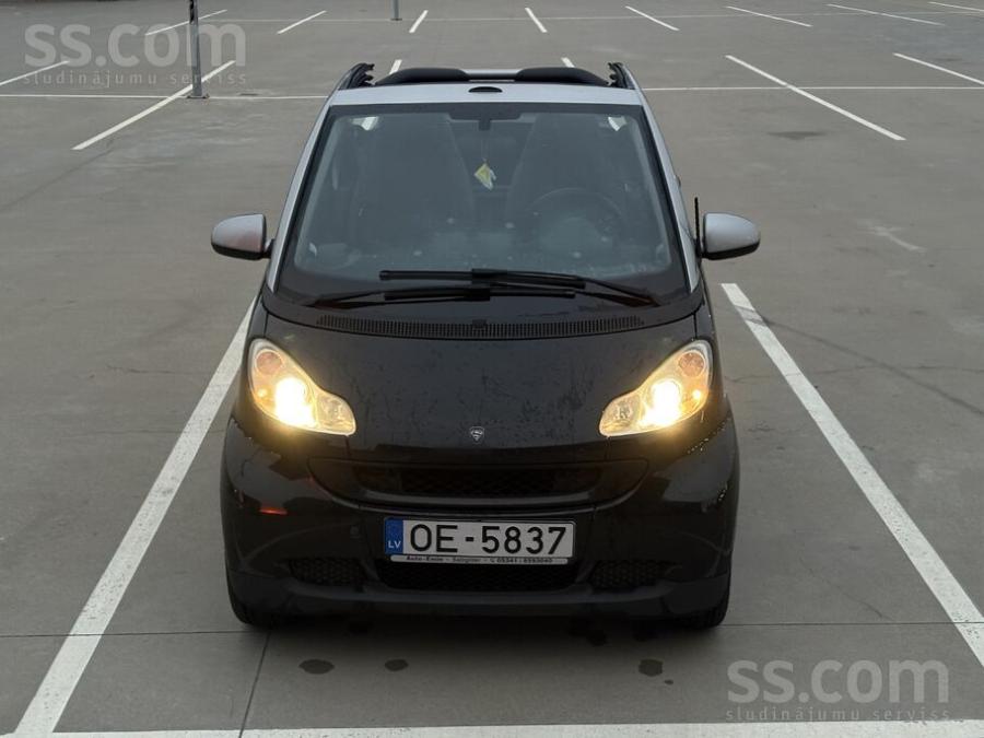 Black Smart Fortwo 2008 in Riga, with an engine capacity of 1.00 L and mileage of 163 thousand km for 4500 €, photo 7 on AUTOMOTO.COM.LV