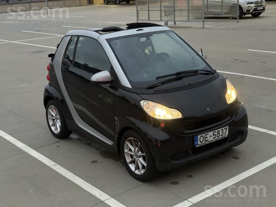 Black Smart Fortwo 2008 in Riga, with an engine capacity of 1.00 L and mileage of 163 thousand km for 4500 €, photo 8 on AUTOMOTO.COM.LV