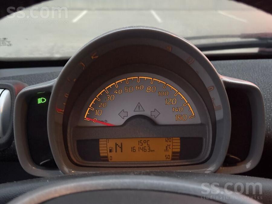 Black Smart Fortwo 2008 in Riga, with an engine capacity of 1.00 L and mileage of 163 thousand km for 4500 €, photo 11 on AUTOMOTO.COM.LV