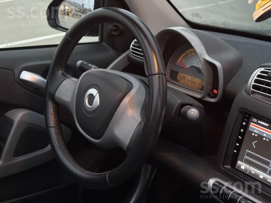 Black Smart Fortwo 2008 in Riga, with an engine capacity of 1.00 L and mileage of 163 thousand km for 4500 €, photo 19 on AUTOMOTO.COM.LV