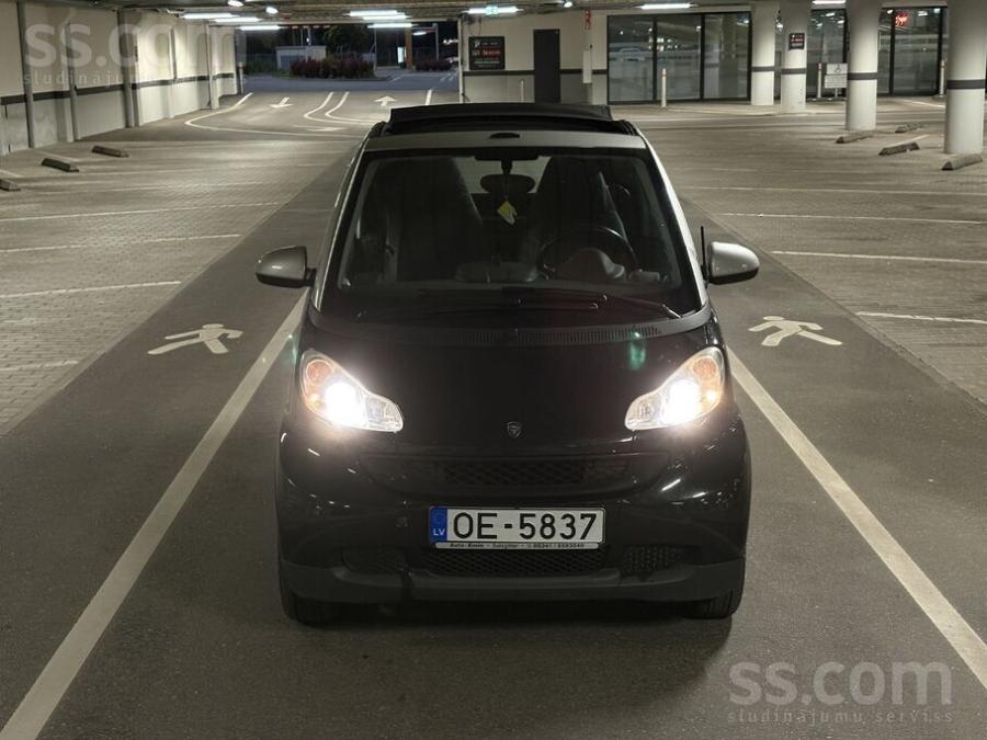 Black Smart Fortwo 2008 in Riga, with an engine capacity of 1.00 L and mileage of 163 thousand km for 4500 €, photo 25 on AUTOMOTO.COM.LV