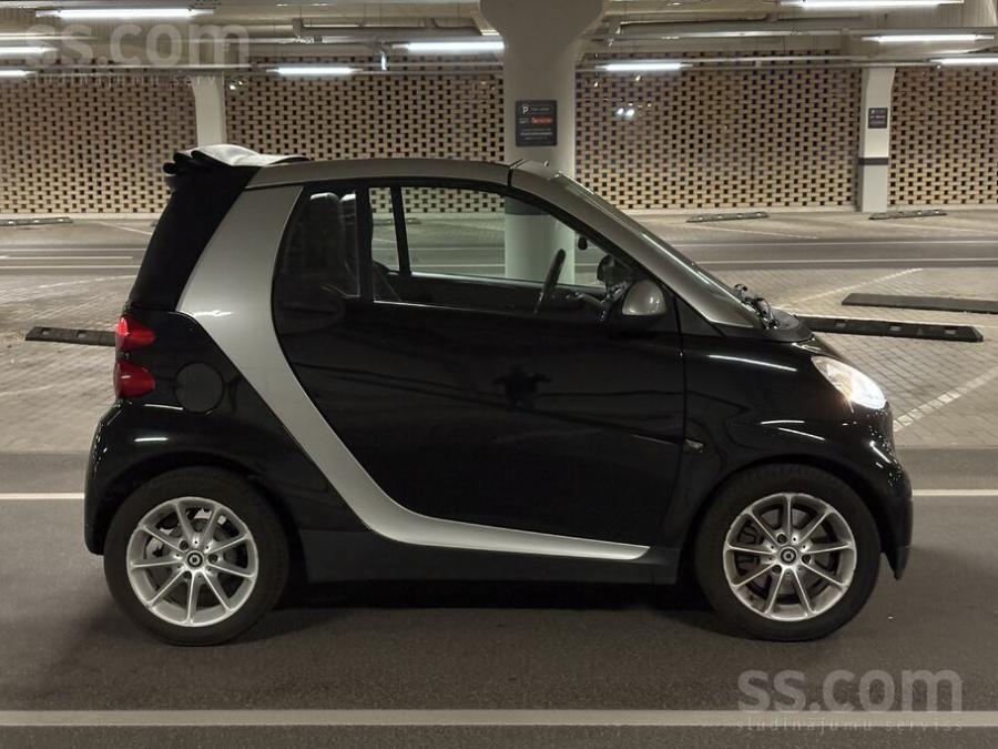 Black Smart Fortwo 2008 in Riga, with an engine capacity of 1.00 L and mileage of 163 thousand km for 4500 €, photo 27 on AUTOMOTO.COM.LV