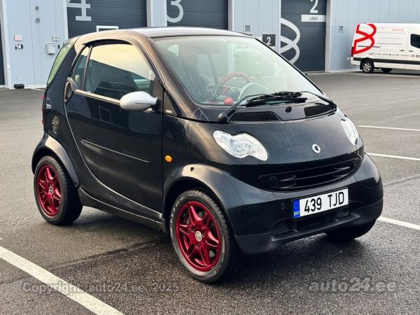 Melns Smart Fortwo 2004 Tallina, ar dzinēja tilpumu 0.70 L un nobraukumu 169 tūkst. km par 3199 €, foto 1 vietnē AUTOMOTO.COM.LV