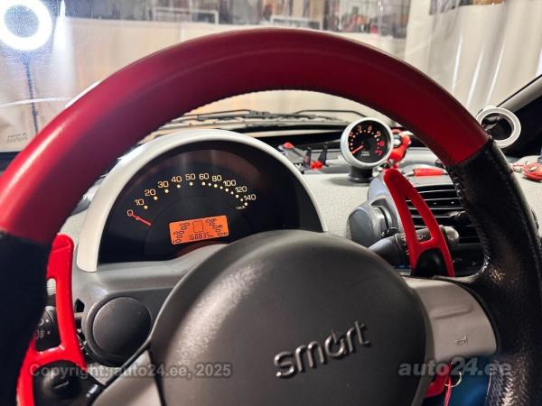 Melns Smart Fortwo 2004 Tallina, ar dzinēja tilpumu 0.70 L un nobraukumu 169 tūkst. km par 3199 €, foto 11 vietnē AUTOMOTO.COM.LV