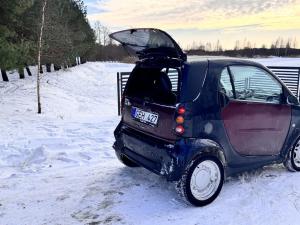 Black Smart Fortwo 2004 in Klaipeda, with an engine capacity of 0.60 L and mileage of 140 thousand km for 799 €, photo 5 on AUTOMOTO.COM.LV