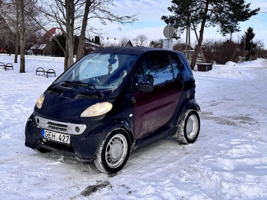 Melns Smart Fortwo 2004 Klaipėda, ar dzinēja tilpumu 0.60 L un nobraukumu 140 tūkst. km par 700 €, foto 3 vietnē AUTOMOTO.COM.LV