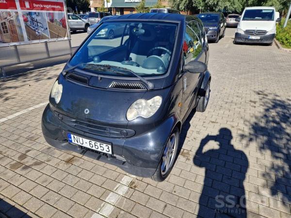 Black Smart Fortwo 2004 in Riga, with an engine capacity of 0.70 L and mileage of 124 thousand km for 1200 €, photo 6 on AUTOMOTO.COM.LV