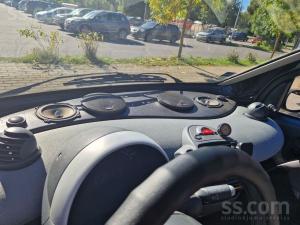 Black Smart Fortwo 2004 in Riga, with an engine capacity of 0.70 L and mileage of 124 thousand km for 1200 €, photo 8 on AUTOMOTO.COM.LV