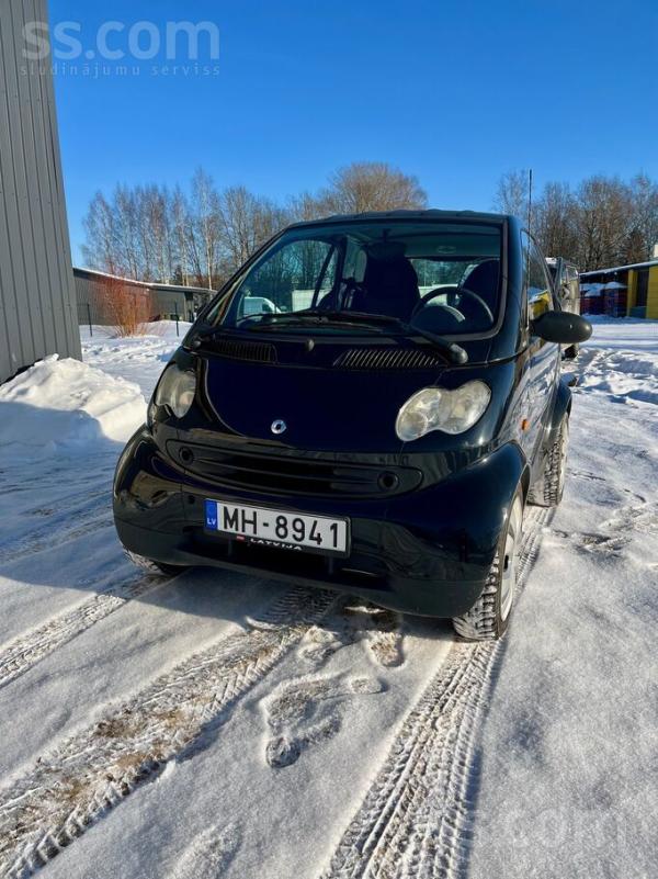 Black Smart Fortwo 2005 in Talsi, with an engine capacity of 0.70 L and mileage of 247 thousand km for 1450 €, photo 3 on AUTOMOTO.COM.LV