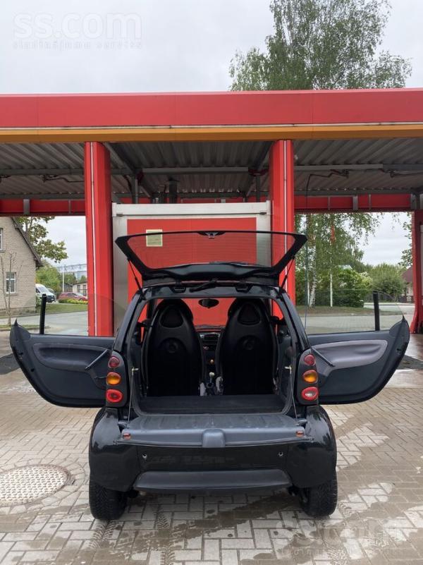 Melns Smart Fortwo 2006 Jelgava, ar dzinēja tilpumu 0.80 L un nobraukumu 210 tūkst. km par 1550 €, foto 9 vietnē AUTOMOTO.COM.LV