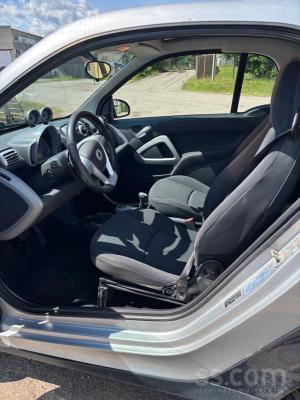 Black Smart Fortwo 2007 in Tukums, with an engine capacity of 0.80 L and mileage of 162 thousand km for 2800 €, photo 8 on AUTOMOTO.COM.LV