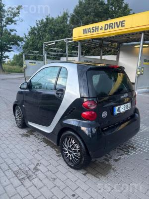 Black Smart Fortwo 2007 in Tukums, with an engine capacity of 0.80 L and mileage of 162 thousand km for 2800 €, photo 11 on AUTOMOTO.COM.LV