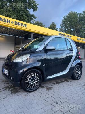 Black Smart Fortwo 2007 in Tukums, with an engine capacity of 0.80 L and mileage of 162 thousand km for 2800 €, photo 12 on AUTOMOTO.COM.LV