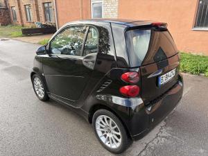 Melns Smart Fortwo 2011 Panevēža, ar dzinēja tilpumu 1.00 L un nobraukumu 215 tūkst. km par 2899 €, foto 4 vietnē AUTOMOTO.COM.LV