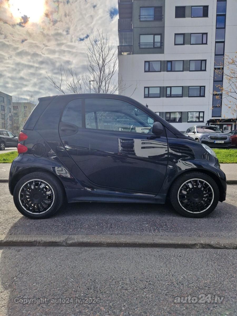 Black Smart Fortwo 2012 in Tallinn, with an engine capacity of 0.80 L and mileage of 0 thousand km for 3500 €, photo 8 on AUTOMOTO.COM.LV