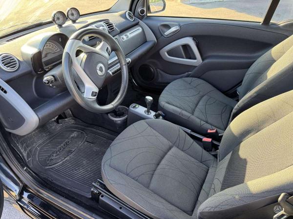 Black Smart Fortwo 2012 in Vilnius, with an engine capacity of 1.00 L and mileage of 90 thousand km for 3850 €, photo 10 on AUTOMOTO.COM.LV