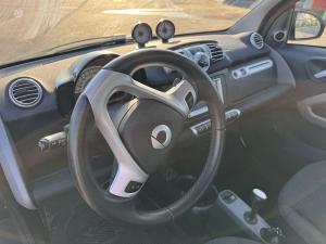 Black Smart Fortwo 2012 in Vilnius, with an engine capacity of 1.00 L and mileage of 90 thousand km for 3850 €, photo 11 on AUTOMOTO.COM.LV