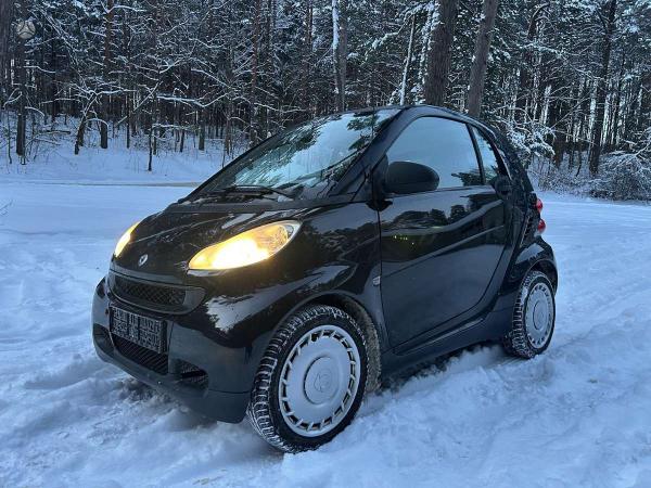 Black Smart Fortwo 2008 in Vilnius, with an engine capacity of 0.80 L and mileage of 202 thousand km for 2800 €, photo 1 on AUTOMOTO.COM.LV