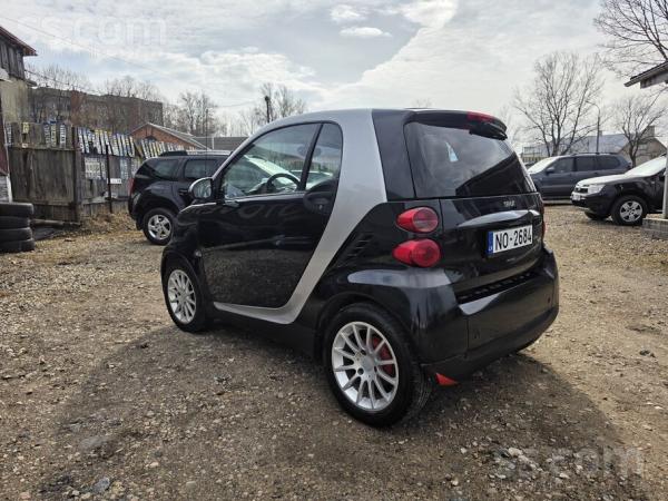 Melns Smart Fortwo 2010 Rēzekne, ar dzinēja tilpumu 0.80 L un nobraukumu 0 tūkst. km par 2950 €, foto 6 vietnē AUTOMOTO.COM.LV