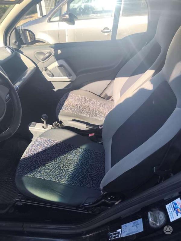 Melns Smart Fortwo 2008 Šauļi, ar dzinēja tilpumu 0.80 L un nobraukumu 204 tūkst. km par 1950 €, foto 5 vietnē AUTOMOTO.COM.LV