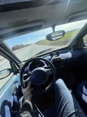 Zils Smart Fortwo 2000 Tartu, ar dzinēja tilpumu 0.60 L un nobraukumu 180 tūkst. km par 2000 €, foto 7 vietnē AUTOMOTO.COM.LV