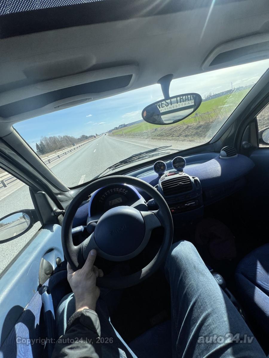 Zils Smart Fortwo 2000 Tartu, ar dzinēja tilpumu 0.60 L un nobraukumu 180 tūkst. km par 2000 €, foto 7 vietnē AUTOMOTO.COM.LV