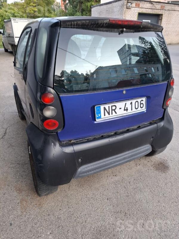 Blue Smart Fortwo 2002 in Ogre, with an engine capacity of 0.80 L and mileage of 203 thousand km for 580 €, photo 5 on AUTOMOTO.COM.LV