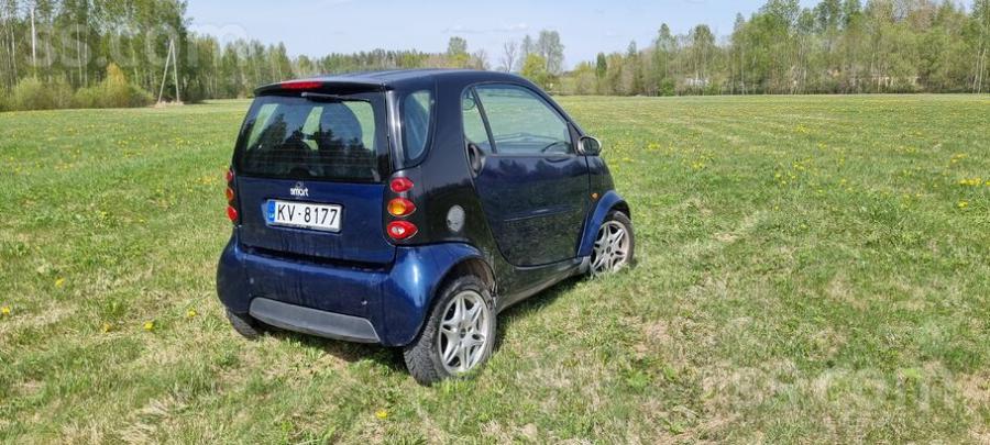 Blue Smart Fortwo 2006 in Ogre, with an engine capacity of 0.80 L and mileage of 140 thousand km for 1700 €, photo 4 on AUTOMOTO.COM.LV