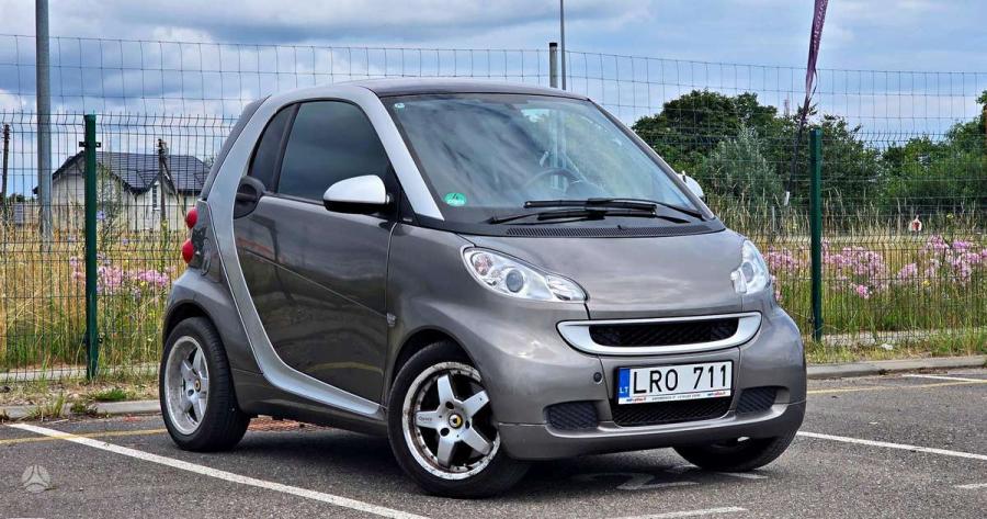 Brūns Smart Fortwo 2011 Viļņa, ar dzinēja tilpumu 1.00 L un nobraukumu 137 tūkst. km par 4900 €, foto 1 vietnē AUTOMOTO.COM.LV