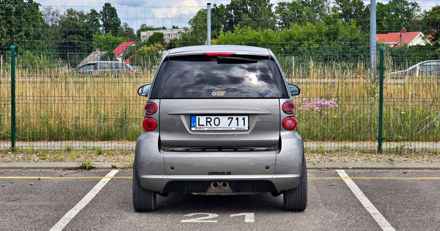 Brūns Smart Fortwo 2011 Viļņa, ar dzinēja tilpumu 1.00 L un nobraukumu 137 tūkst. km par 4900 €, foto 6 vietnē AUTOMOTO.COM.LV