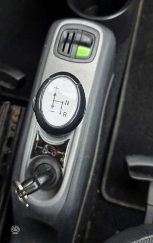 Brūns Smart Fortwo 2011 Viļņa, ar dzinēja tilpumu 1.00 L un nobraukumu 137 tūkst. km par 4900 €, foto 19 vietnē AUTOMOTO.COM.LV