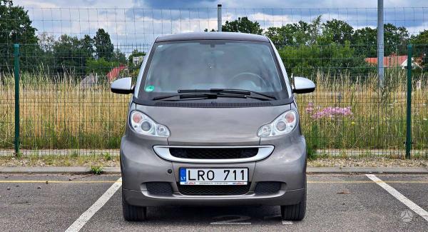 Brown Smart Fortwo 2011 in Vilnius, with an engine capacity of 1.00 L and mileage of 137 thousand km for 3990 €, photo 3 on AUTOMOTO.COM.LV