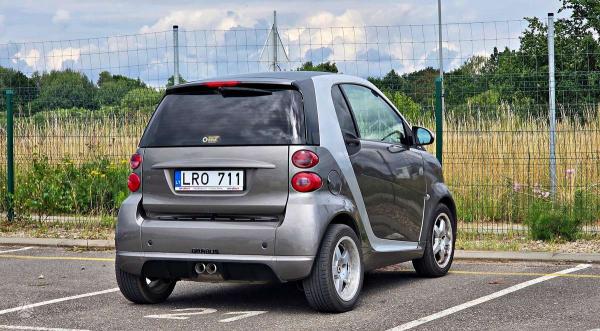Brown Smart Fortwo 2011 in Vilnius, with an engine capacity of 1.00 L and mileage of 137 thousand km for 3990 €, photo 5 on AUTOMOTO.COM.LV