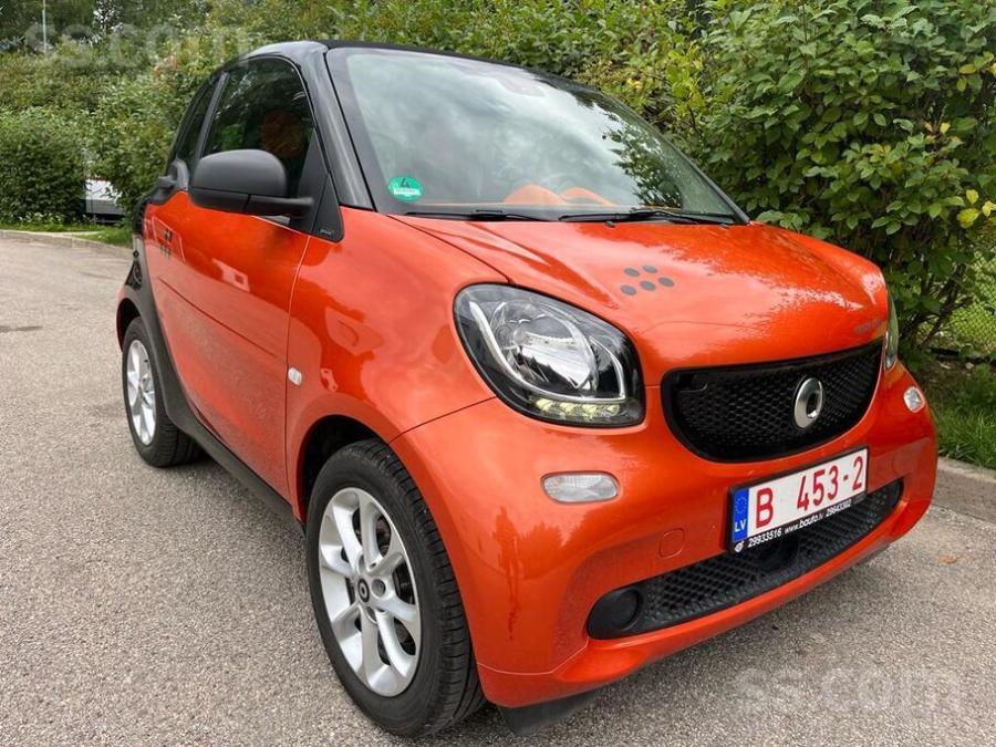 Brūns Smart Fortwo 2017 Rīga, ar dzinēja tilpumu 0.60 L un nobraukumu 0 tūkst. km par 8350 €, foto 1 vietnē AUTOMOTO.COM.LV
