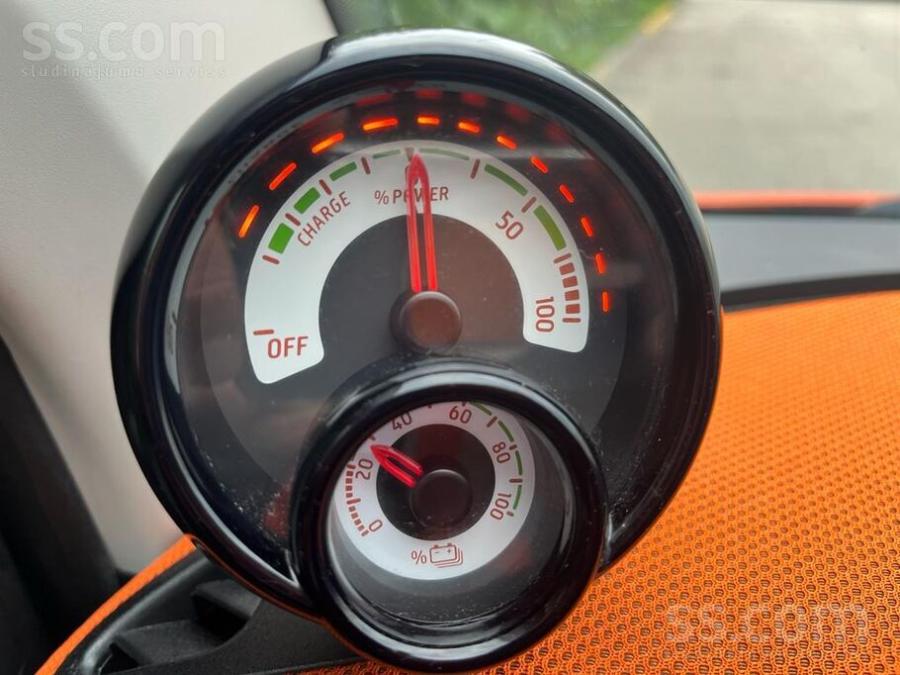 Brūns Smart Fortwo 2017 Rīga, ar dzinēja tilpumu 0.60 L un nobraukumu 0 tūkst. km par 8350 €, foto 6 vietnē AUTOMOTO.COM.LV