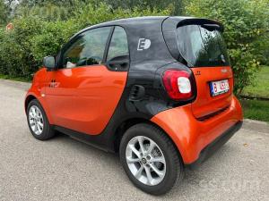 Brūns Smart Fortwo 2017 Rīga, ar dzinēja tilpumu 0.60 L un nobraukumu 0 tūkst. km par 8350 €, foto 13 vietnē AUTOMOTO.COM.LV