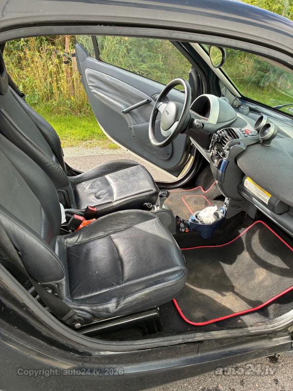 Smart Fortwo 2004 Tallina vietnē Smart Fortwo 2004 Tallina, ar dzinēja tilpumu 0.80 L un nobraukumu 164 tūkst. km par 1799 €, foto 7 vietnē AUTOMOTO.COM.LV