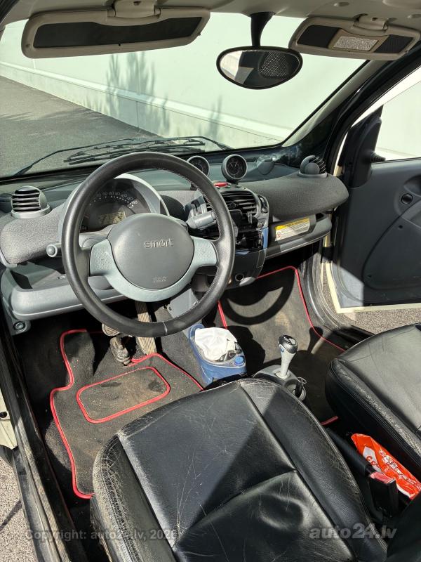 Smart Fortwo 2004 Tallina vietnē Smart Fortwo 2004 Tallina, ar dzinēja tilpumu 0.80 L un nobraukumu 164 tūkst. km par 1799 €, foto 8 vietnē AUTOMOTO.COM.LV