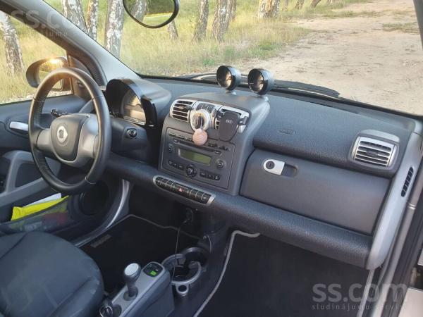 Smart Fortwo 2010 in Riga, with an engine capacity of 1.00 L and mileage of 61 thousand km for 3750 €, photo 6 on AUTOMOTO.COM.LV