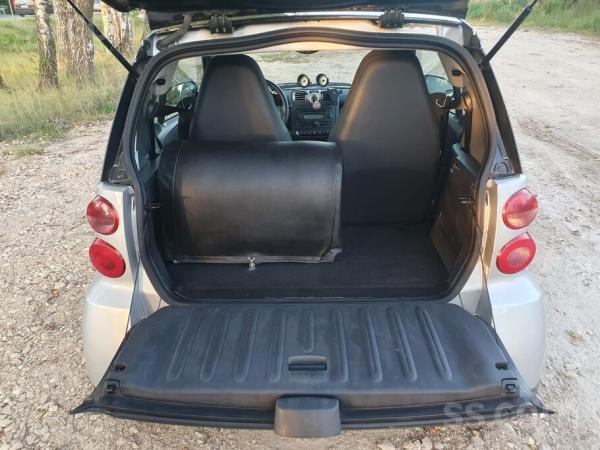 Smart Fortwo 2010 in Riga, with an engine capacity of 1.00 L and mileage of 61 thousand km for 3750 €, photo 7 on AUTOMOTO.COM.LV