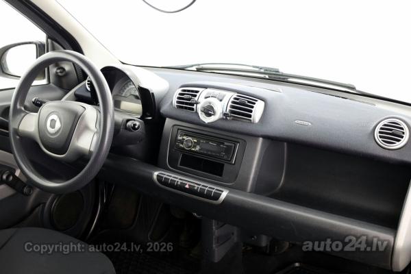 Smart Fortwo 2011 Tallina, ar dzinēja tilpumu 1.00 L un nobraukumu 86 tūkst. km par 2999 €, foto 5 vietnē AUTOMOTO.COM.LV