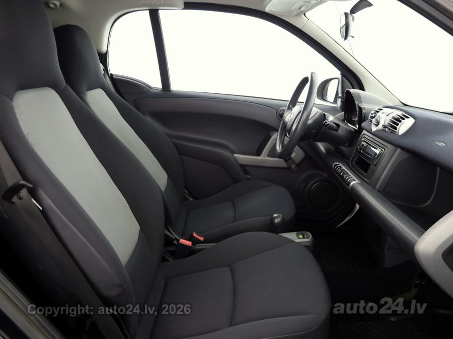 Smart Fortwo 2011 in Tallinn, with an engine capacity of 1.00 L and mileage of 86 thousand km for 2999 €, photo 7 on AUTOMOTO.COM.LV