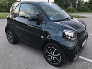 Green Smart Fortwo 2022 in Riga, with an engine capacity of 0.60 L and mileage of 28 thousand km for 7100 €, photo 4 on AUTOMOTO.COM.LV