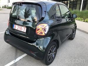 Green Smart Fortwo 2022 in Riga, with an engine capacity of 0.60 L and mileage of 28 thousand km for 7100 €, photo 5 on AUTOMOTO.COM.LV